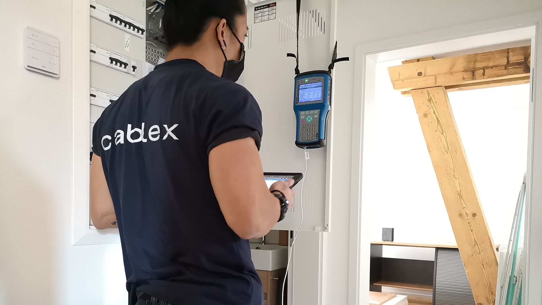 Training on the job. | cablex.